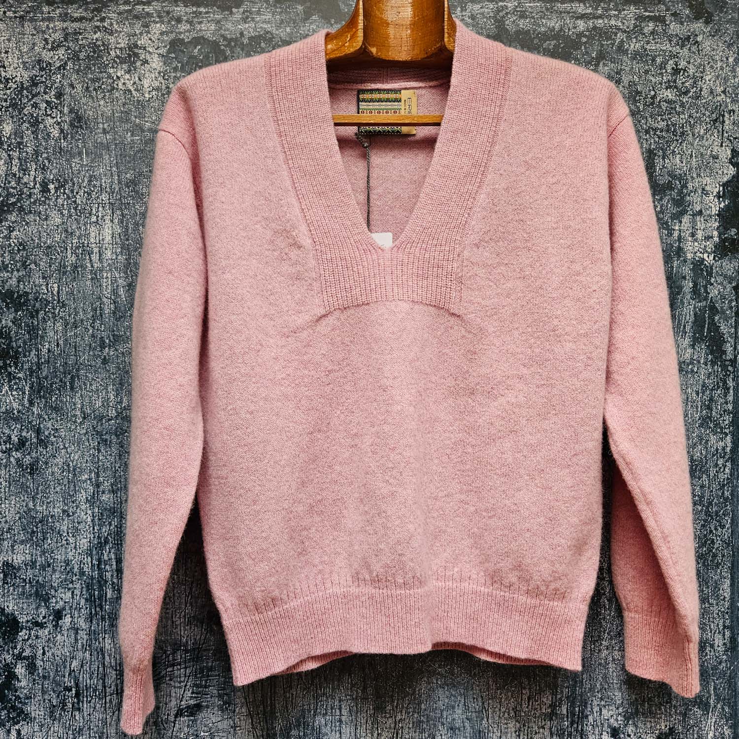 Eribe Corry Deep V-Neck Sweater - Pink Haze Timeless