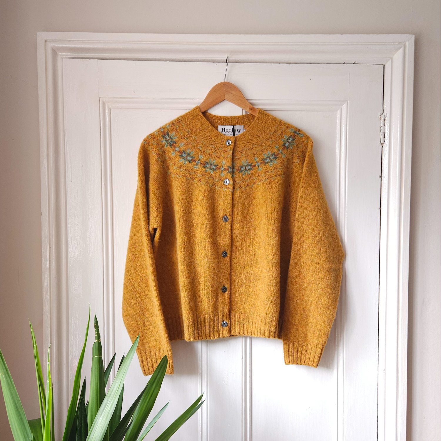 Harley of Scotland brushed wool short boxy cardigan - gold Timeless