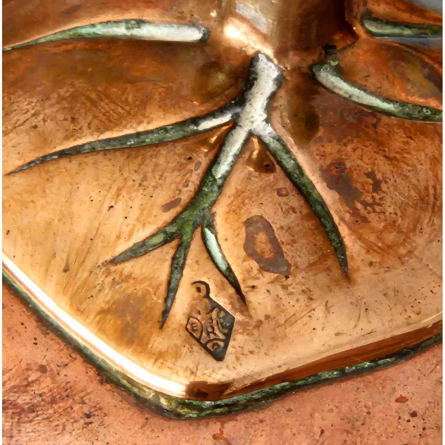 Highly decorative English Victorian copper Tea Urn Timeless